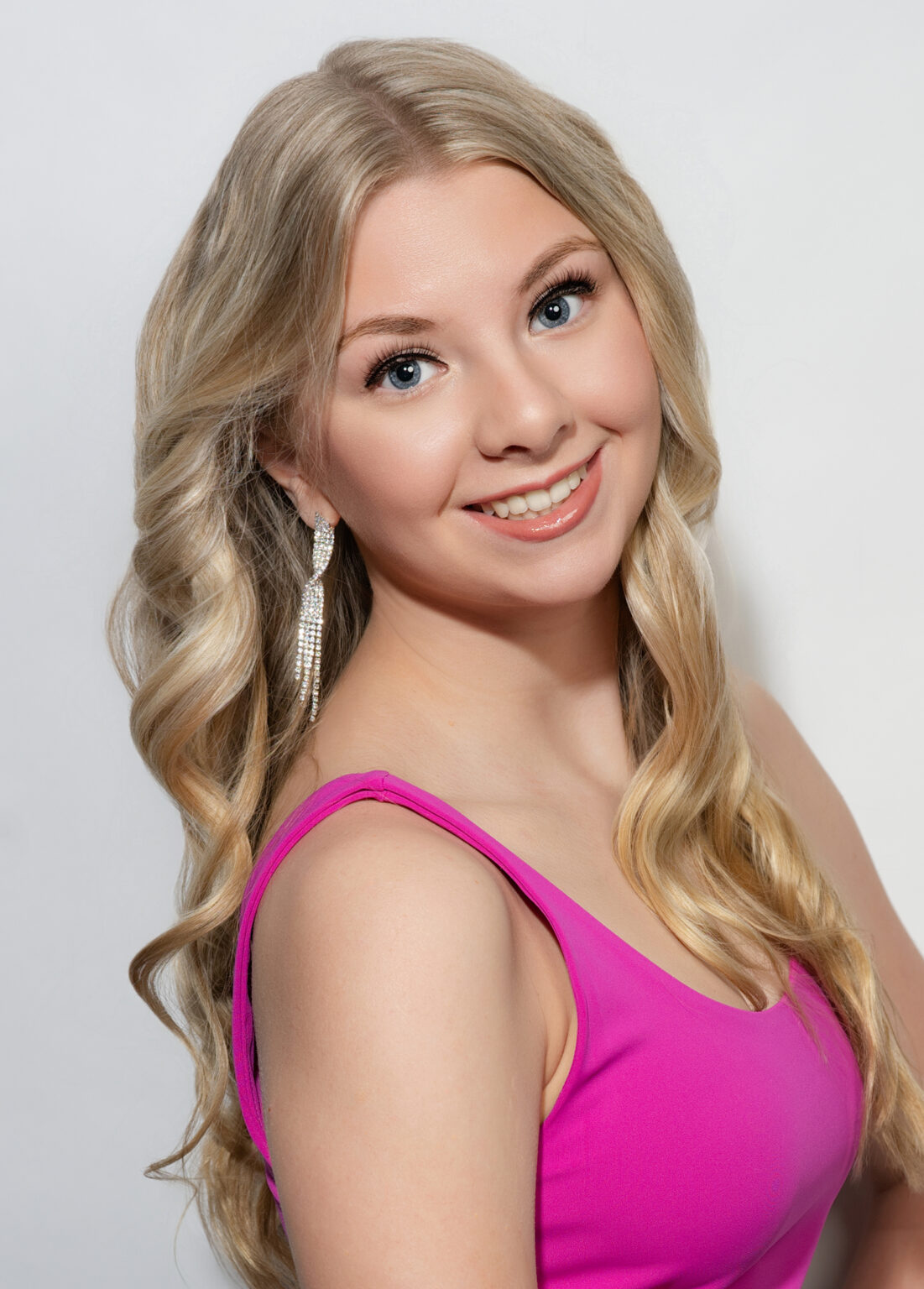 Contestants - Teen - MISS MAINE USA and MISS MAINE TEEN USA